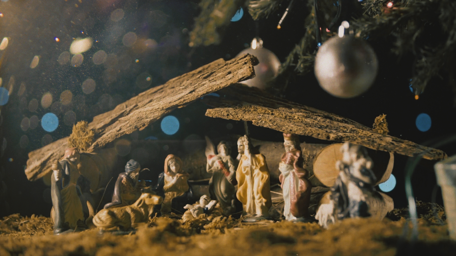 Why Jesus Enters Our Mess at Christmas - LEAD BIBLICALLY